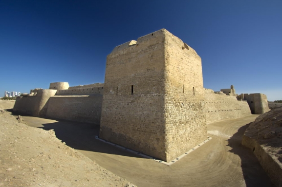 ARĀBIJAS GRAND TOUR: KUVEITA, BAHREINA, KATARA UN ARĀBU EMIRĀTI ...