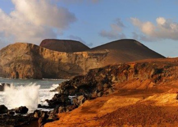 ATLANTIJAS OKEĀNA GLEZNAINĀ AZORU SALAS – FAIALA, PIKU, SAO MIGUEL