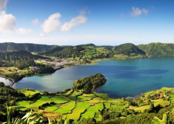 ATLANTIJAS OKEĀNA GLEZNAINĀ AZORU SALAS – FAIALA, PIKU, SAO MIGUEL