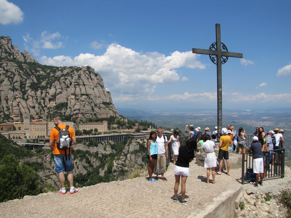 Impro Ceļojumi - BARSELONA, ANDORA, PIRENEJU KALNI UN BASKU ZEME