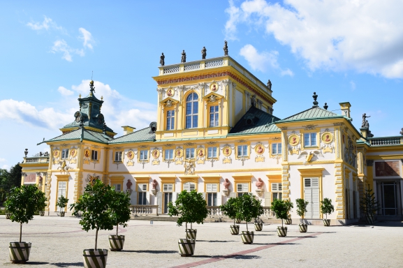 IZBAUDI BESKĪDU AINAVAS UN POĻU DĀRZUS