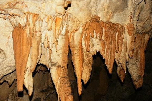 STAMBULA UN MELNĀS JŪRAS PIEKRASTE NOVEMBRA SVĒTKU LAIKĀ