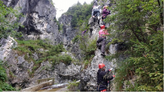 TIROLES VARENĀS VIRSOTNES UN LEDĀJI IMSTAS UN PITCTĀLES IELEJĀS