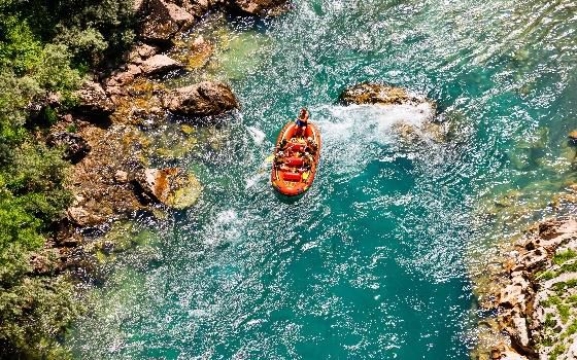 TREKINGS UN RAFTINGS DURMITORA KALNOS MELNKALNĒ
