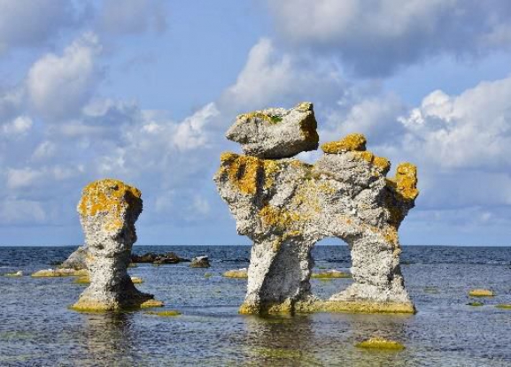 VIDUSLAIKU FESTIVĀLS VIKINGU UN PIRĀTU SALĀ GOTLANDĒ